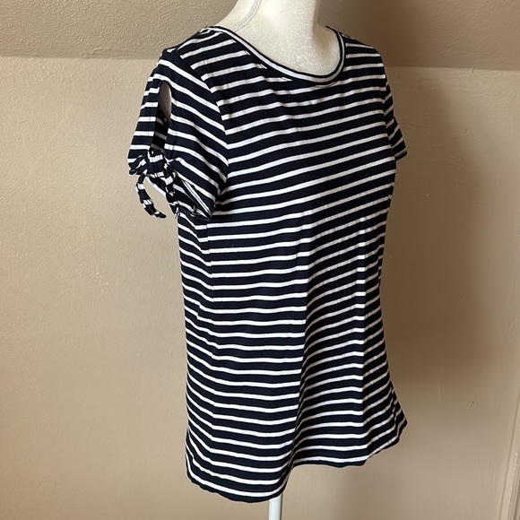 Nautica | Tops | Nautica Navy Blue And White Stripe Short Sleeve Tee ...